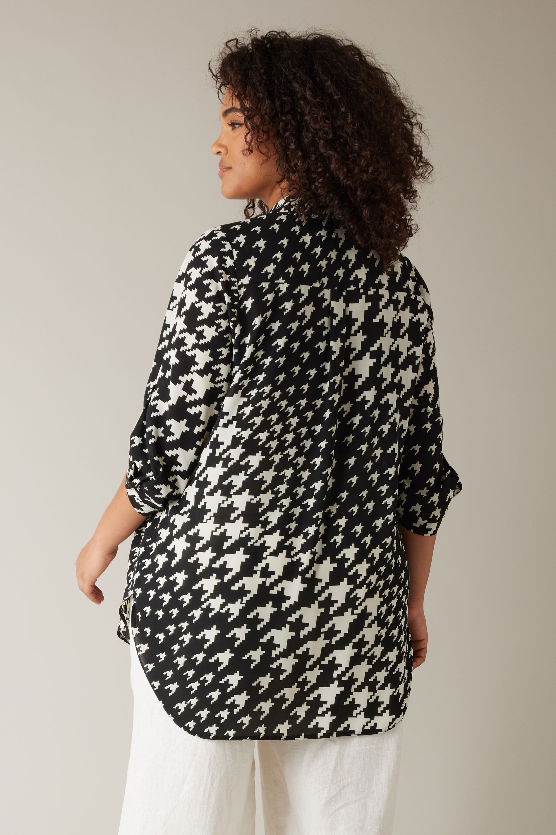 EVANS Plus Size Black Dogtooth Print Tab Sleeve Shirt | Evans